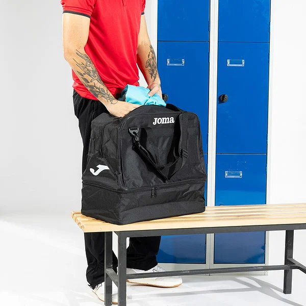 Joma Training III (Extra-Large) Sporttas Met Bodemvak | Zwart | Teamswear